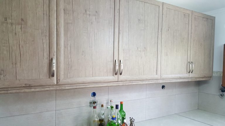 ΚΟΥΖΙΝΑ MDF PVC ΑΝΤΙΚΕ - ΠΑΥΛΟΥ ΕΠΙΠΛΑΠΑΥΛΟΥ ΕΠΙΠΛΑ