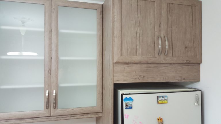 ΚΟΥΖΙΝΑ MDF PVC ΑΝΤΙΚΕ - ΠΑΥΛΟΥ ΕΠΙΠΛΑΠΑΥΛΟΥ ΕΠΙΠΛΑ
