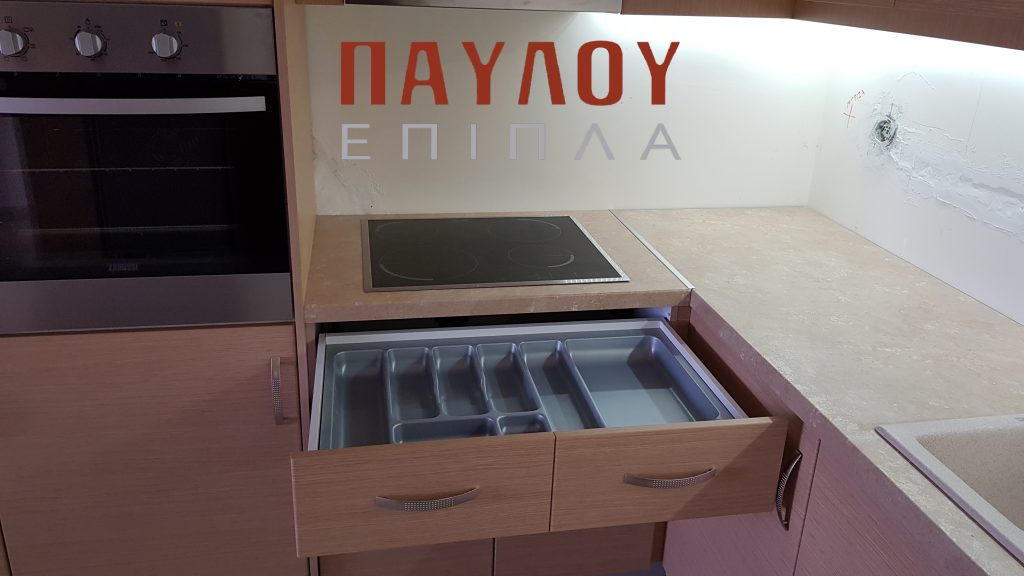 ΠΟΡΤΑΚΙ ΜΕΛΑΜΙΝΗ ΑΚΡΙΤΑ - ΠΑΥΛΟΥ ΕΠΙΠΛΑΠΑΥΛΟΥ ΕΠΙΠΛΑ